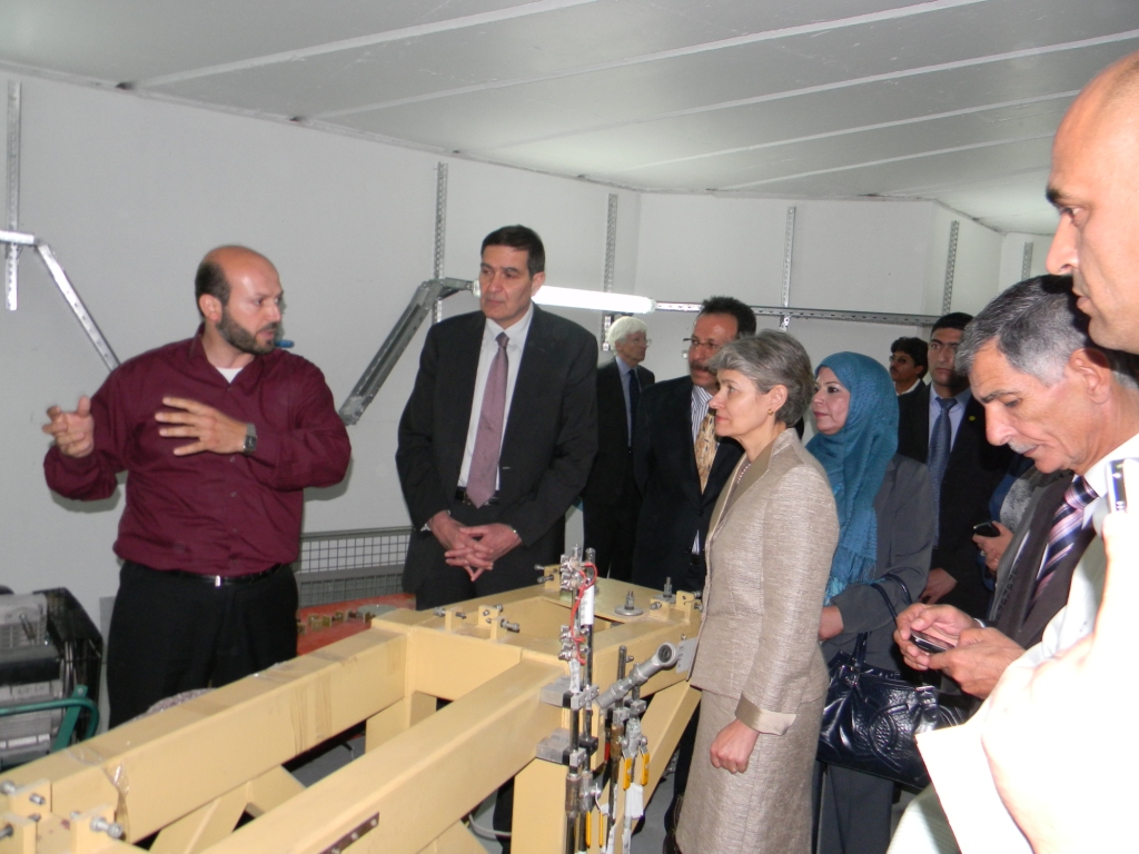 Director-General of UNESCO visits SESAME | SESAME | Synchrotron-light ...
